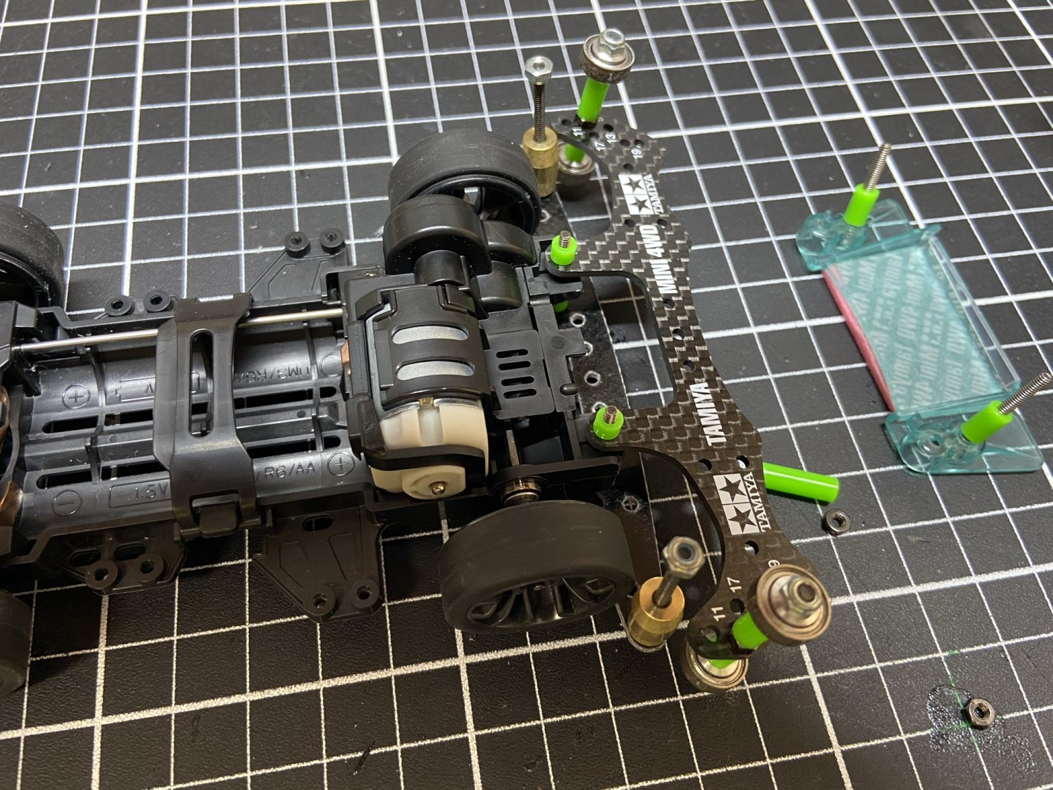 VZシャーシでB-MAXマシンを実際に作ってみよう～B-MAX part4～ - ホビースペース エリア51 ミニ四駆 サーキット MINI ...